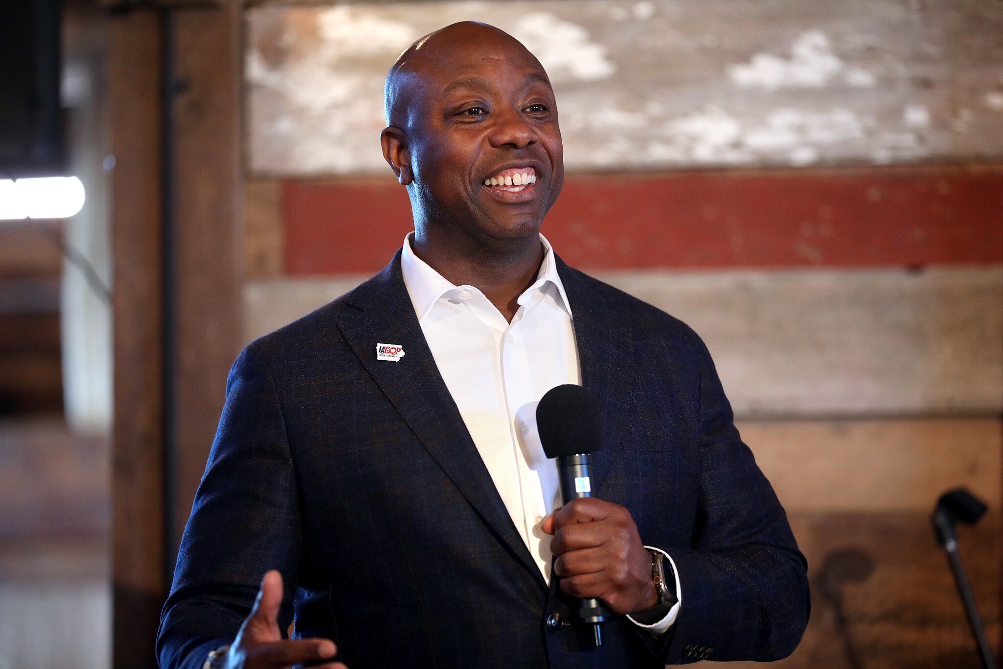 Should Tim Scott Be Trump's 2024 Running Mate? - Daily News Brew