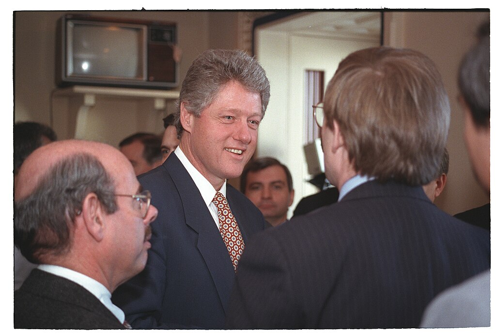 Trump Congress Sending Clintons To Jail? - Daily News Brew