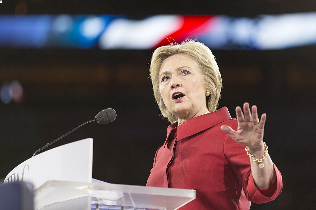 Hillary Turns The Tables On Republicans - Daily News Brew